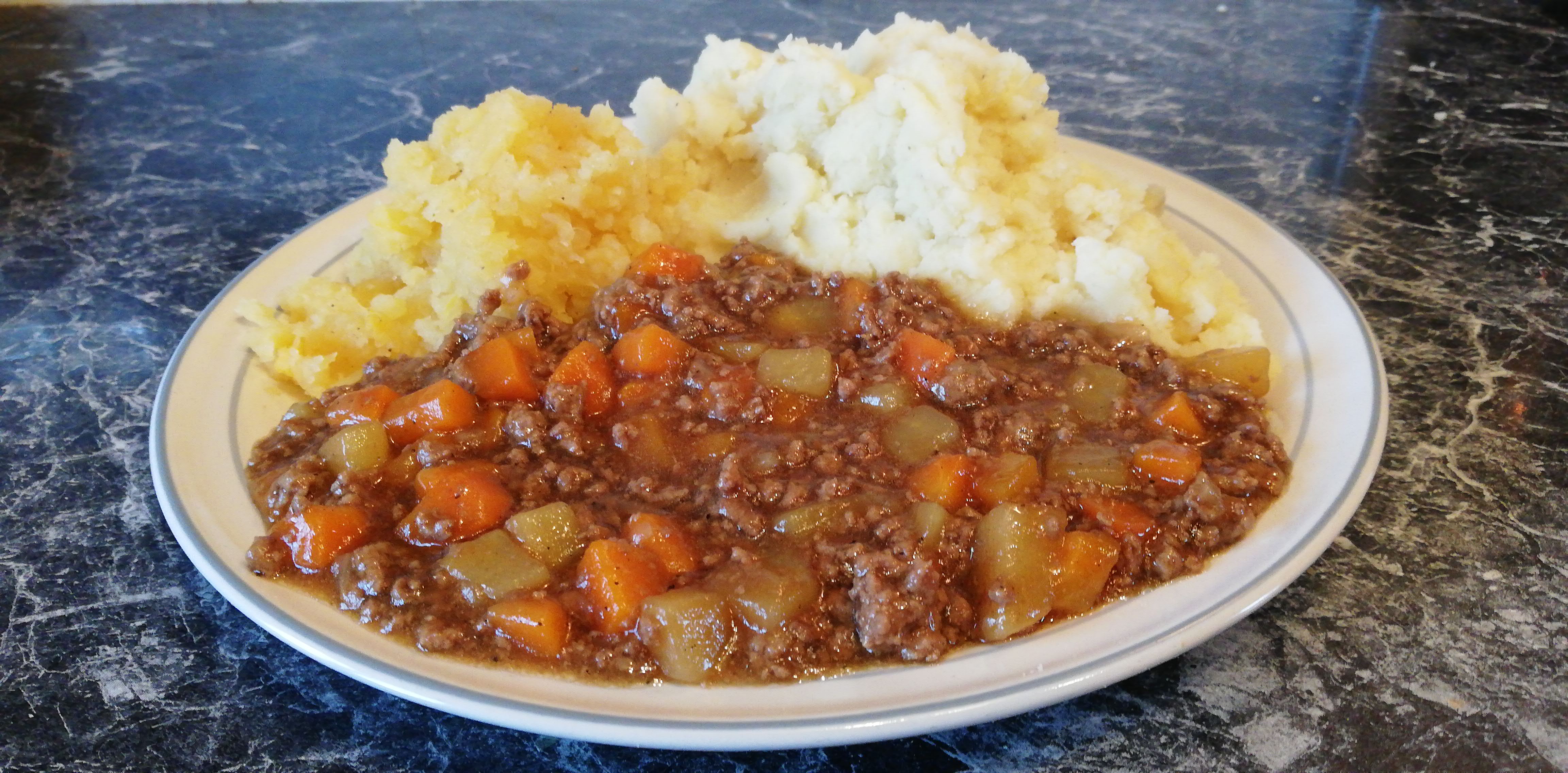 Helen’s Home Cooking:Video and Recipe for Mince, Neeps n’ Tatties – The ...